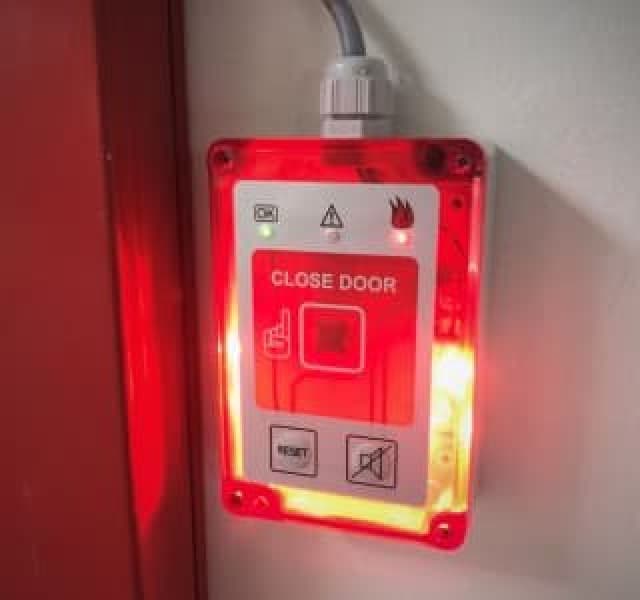 Emergency push button AVAPS (FIRE-BUTTON) | Control unit, Accessory ...